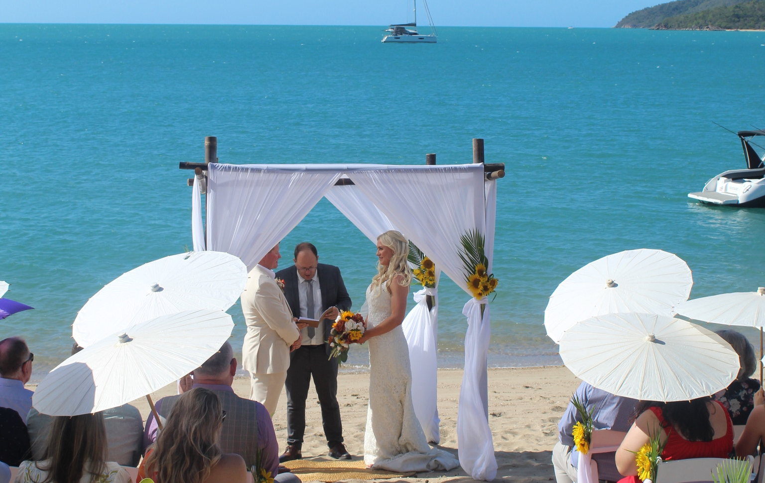 The Beach Bar and Restaurant at Montes - Wedding Venues Cape Gloucester ...