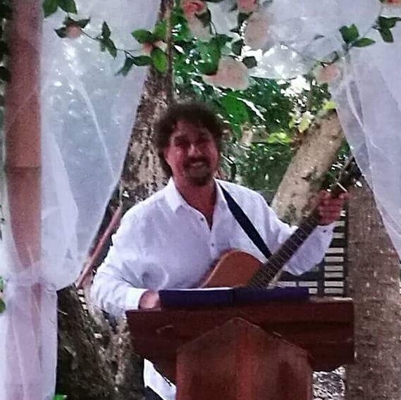 Phil Guest Musician - Wedding Music Tweed Heads West | Easy Weddings