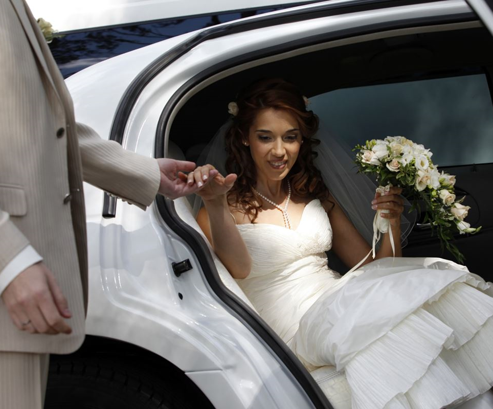 Richard Cowell Limousines - Wedding Cars Sydney | Easy Weddings